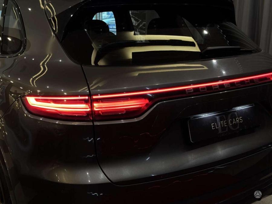 Grey Porsche Cayenne 2019 in Riga, with an engine capacity of 4.00 L and mileage of 164 thousand km for 52990 €, photo 34 on AUTOMOTO.COM.LV