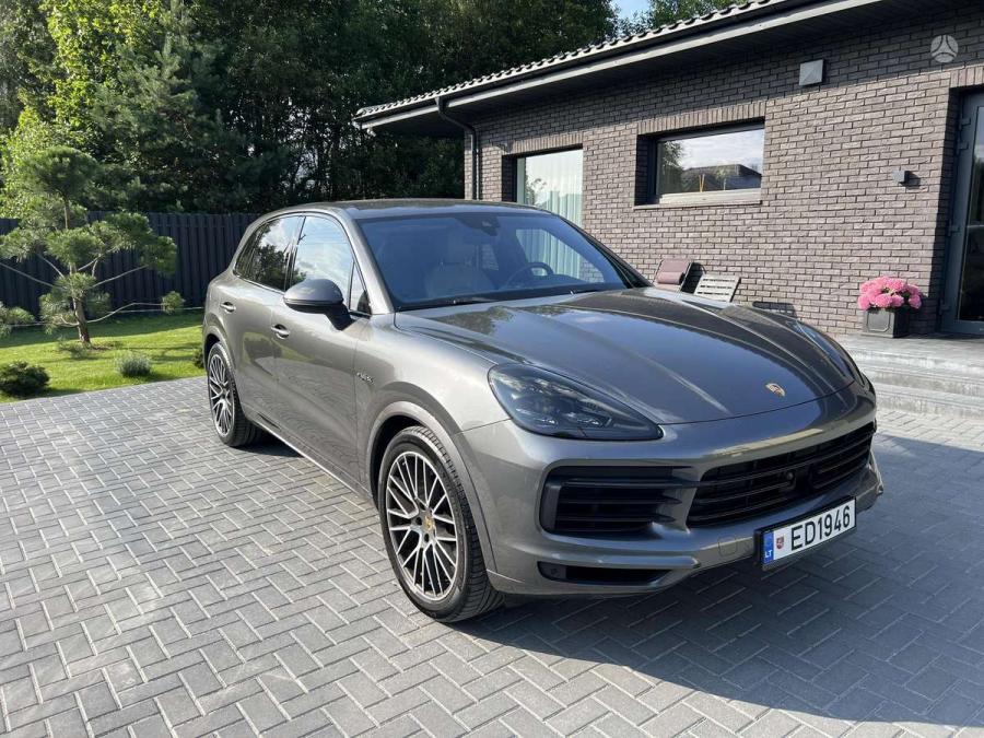 Pelēks Porsche Cayenne 2019 Viļņa, ar dzinēja tilpumu 3.00 L un nobraukumu 177 tūkst. km par 42999 €, foto 3 vietnē AUTOMOTO.COM.LV