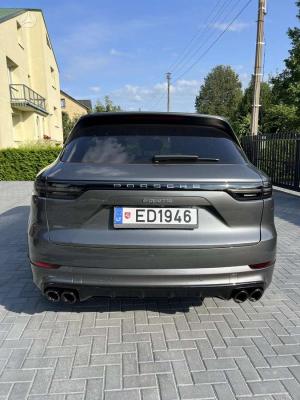 Pelēks Porsche Cayenne 2019 Viļņa, ar dzinēja tilpumu 3.00 L un nobraukumu 177 tūkst. km par 42999 €, foto 7 vietnē AUTOMOTO.COM.LV