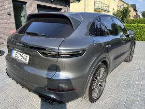 Pelēks Porsche Cayenne 2019 Viļņa, ar dzinēja tilpumu 3.00 L un nobraukumu 177 tūkst. km par 42999 €, foto 8 vietnē AUTOMOTO.COM.LV