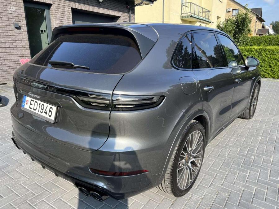 Pelēks Porsche Cayenne 2019 Viļņa, ar dzinēja tilpumu 3.00 L un nobraukumu 177 tūkst. km par 42999 €, foto 8 vietnē AUTOMOTO.COM.LV