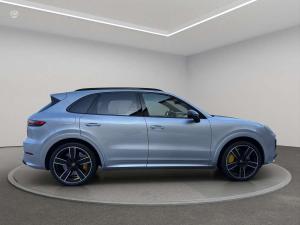 Grey Porsche Cayenne 2019 in Vilnius, with an engine capacity of 4.00 L and mileage of 130 thousand km for 54900 €, photo 6 on AUTOMOTO.COM.LV