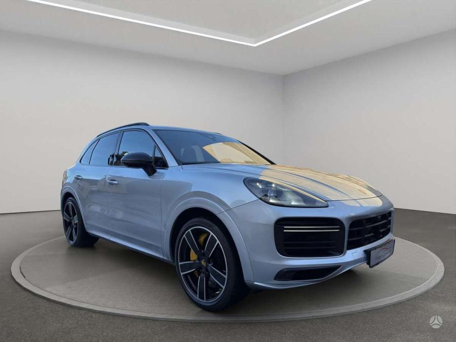 Grey Porsche Cayenne 2019 in Vilnius, with an engine capacity of 4.00 L and mileage of 130 thousand km for 54900 €, photo 8 on AUTOMOTO.COM.LV