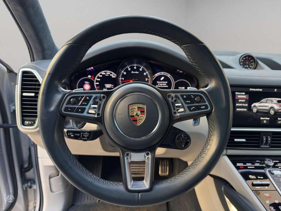 Grey Porsche Cayenne 2019 in Vilnius, with an engine capacity of 4.00 L and mileage of 130 thousand km for 54900 €, photo 10 on AUTOMOTO.COM.LV