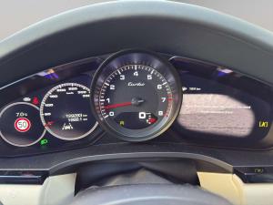 Grey Porsche Cayenne 2019 in Vilnius, with an engine capacity of 4.00 L and mileage of 130 thousand km for 54900 €, photo 11 on AUTOMOTO.COM.LV