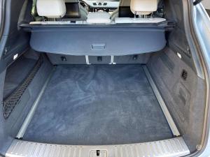 Grey Porsche Cayenne 2019 in Vilnius, with an engine capacity of 4.00 L and mileage of 130 thousand km for 54900 €, photo 19 on AUTOMOTO.COM.LV