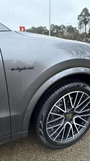 Pelēks Porsche Cayenne 2020 Kauņa, ar dzinēja tilpumu 3.00 L un nobraukumu 50 tūkst. km par 59500 €, foto 5 vietnē AUTOMOTO.COM.LV