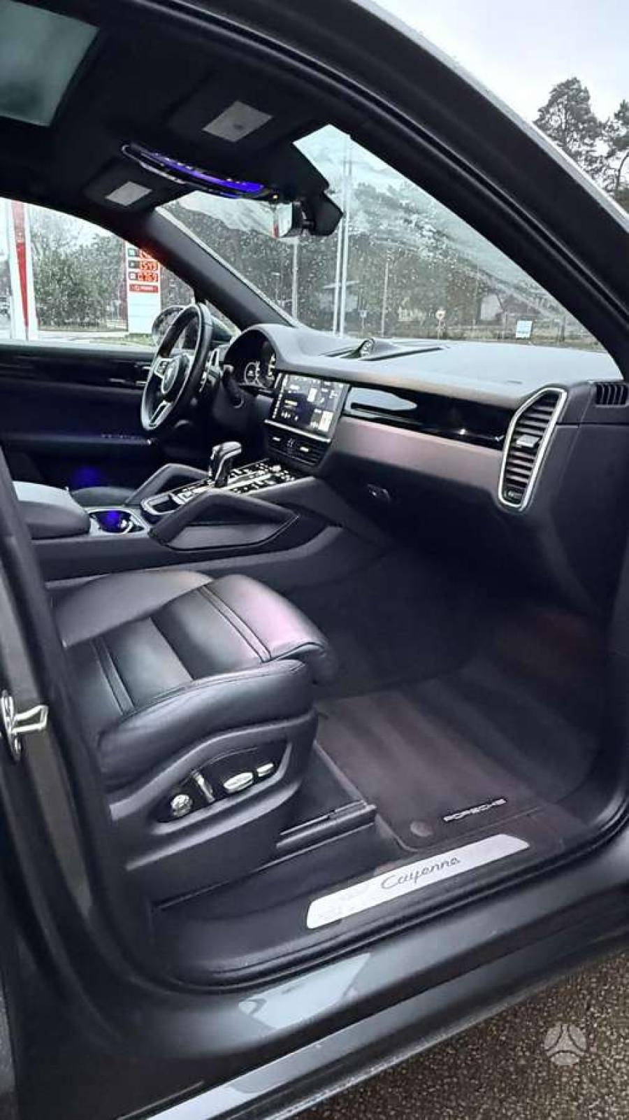 Pelēks Porsche Cayenne 2020 Kauņa, ar dzinēja tilpumu 3.00 L un nobraukumu 50 tūkst. km par 59500 €, foto 6 vietnē AUTOMOTO.COM.LV