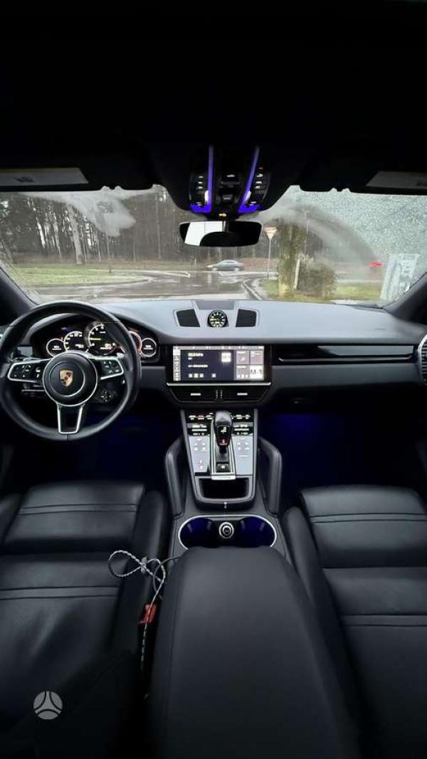 Pelēks Porsche Cayenne 2020 Kauņa, ar dzinēja tilpumu 3.00 L un nobraukumu 50 tūkst. km par 59500 €, foto 11 vietnē AUTOMOTO.COM.LV