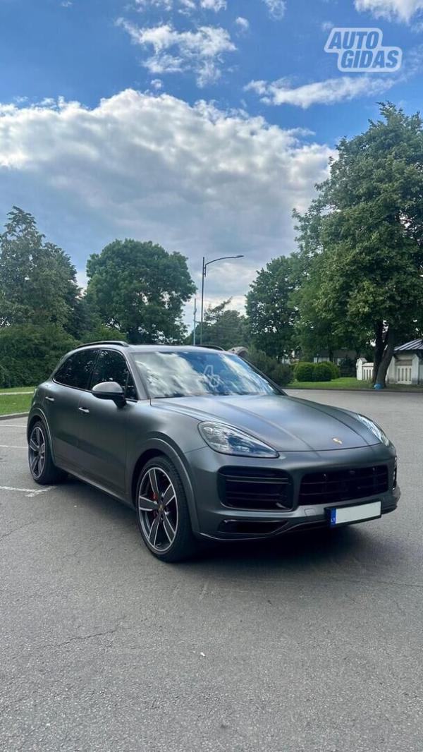Pelēks Porsche Cayenne 2020 Viļņa, ar dzinēja tilpumu 4.00 L un nobraukumu 120 tūkst. km par 63000 €, foto 1 vietnē AUTOMOTO.COM.LV