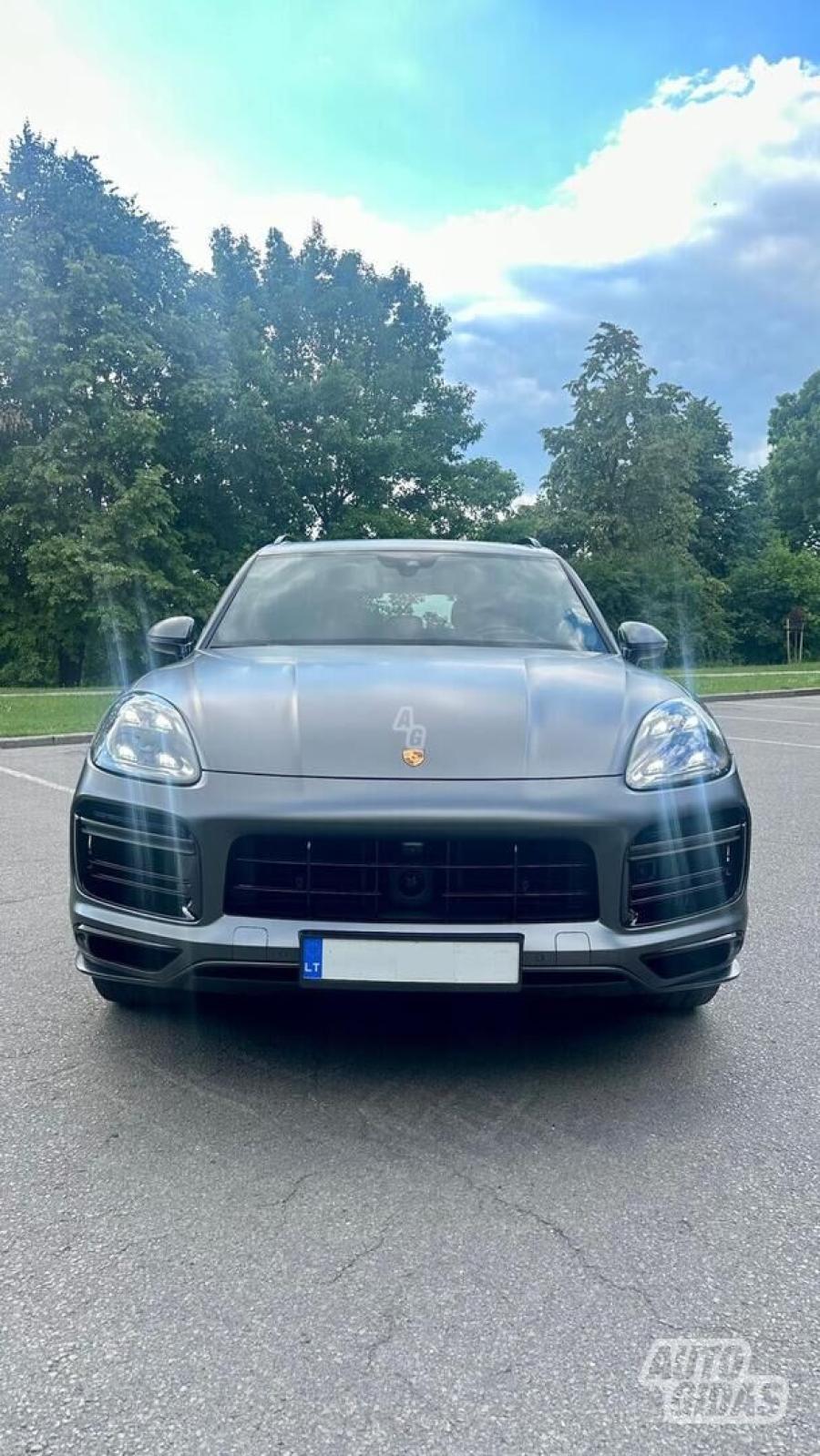 Pelēks Porsche Cayenne 2020 Viļņa, ar dzinēja tilpumu 4.00 L un nobraukumu 120 tūkst. km par 63000 €, foto 3 vietnē AUTOMOTO.COM.LV