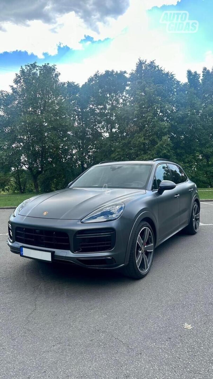 Pelēks Porsche Cayenne 2020 Viļņa, ar dzinēja tilpumu 4.00 L un nobraukumu 120 tūkst. km par 63000 €, foto 4 vietnē AUTOMOTO.COM.LV