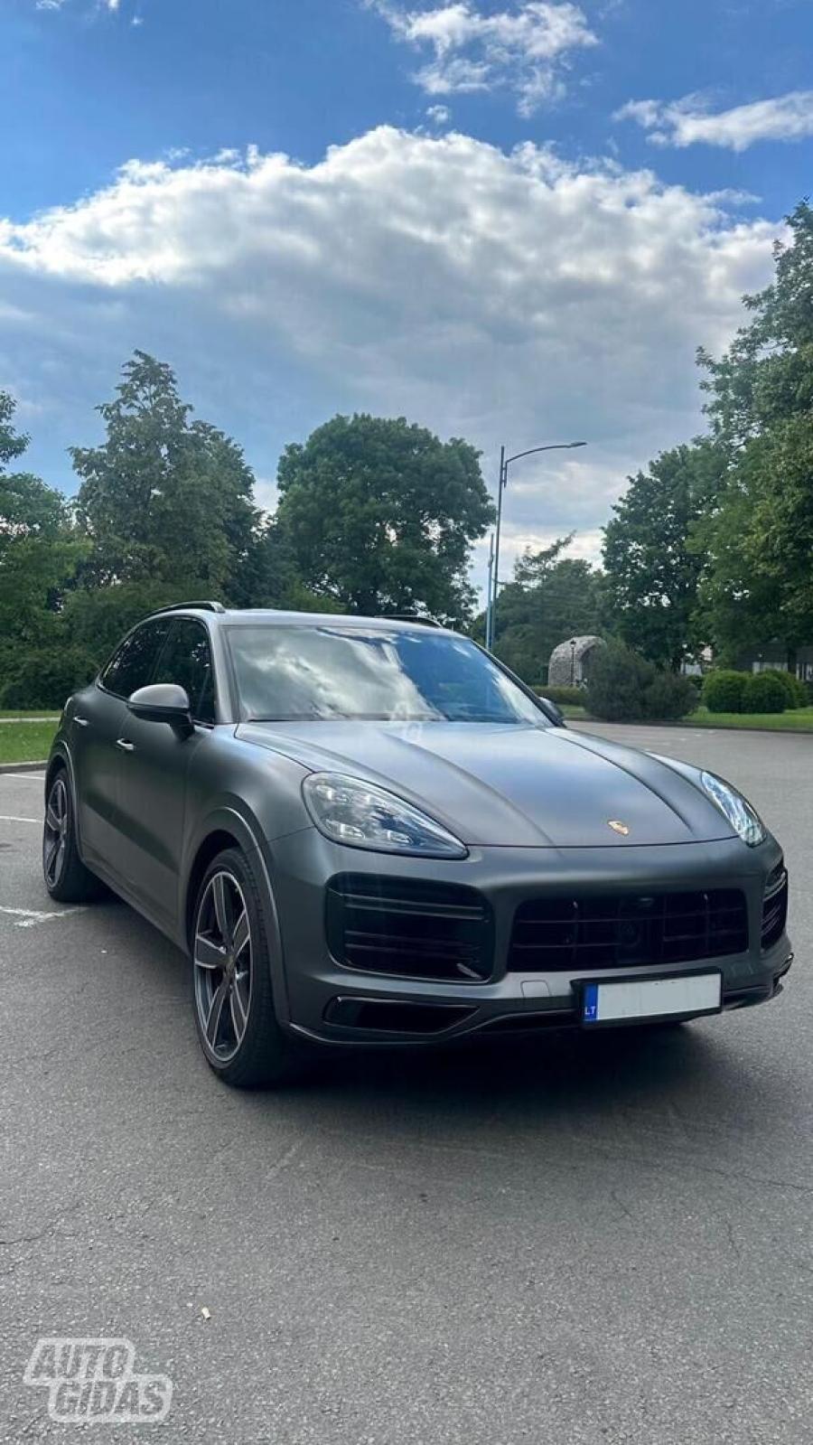 Pelēks Porsche Cayenne 2020 Viļņa, ar dzinēja tilpumu 4.00 L un nobraukumu 120 tūkst. km par 63000 €, foto 6 vietnē AUTOMOTO.COM.LV