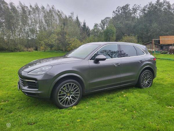 Grey Porsche Cayenne 2020 in Silute, with an engine capacity of 3.00 L and mileage of 52 thousand km for 47900 €, photo 1 on AUTOMOTO.COM.LV