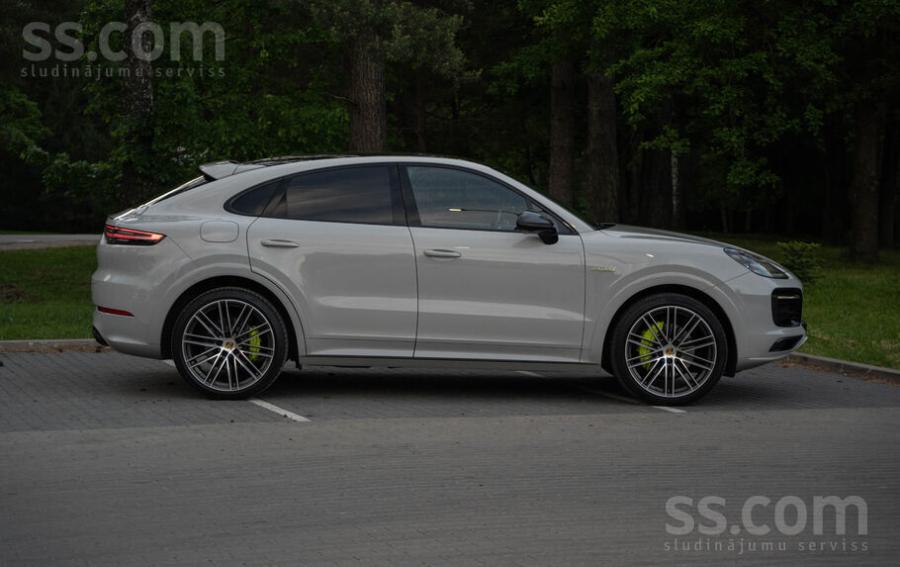 Pelēks Porsche Cayenne 2020 Rīga, ar dzinēja tilpumu 3.00 L un nobraukumu 131 tūkst. km par 65990 €, foto 11 vietnē AUTOMOTO.COM.LV
