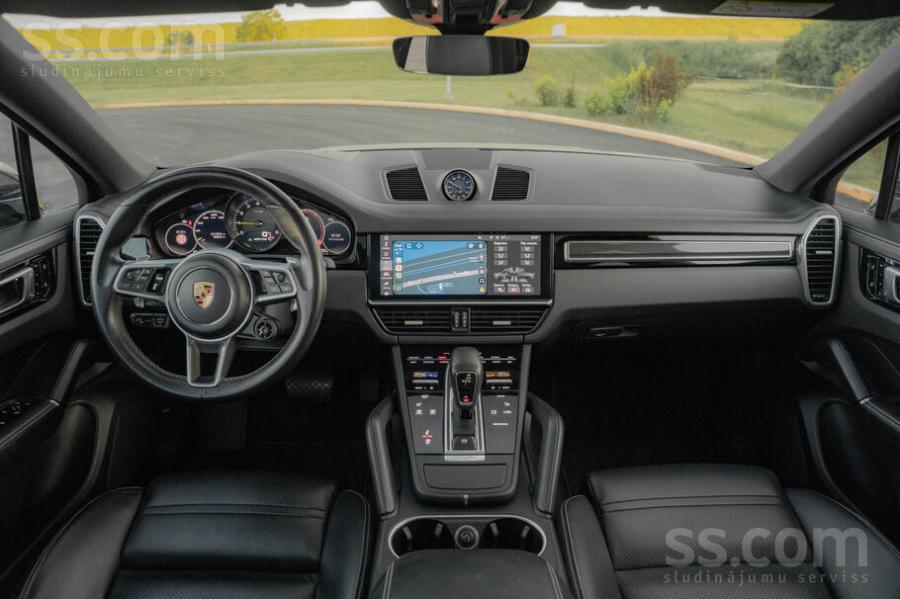 Pelēks Porsche Cayenne 2020 Rīga, ar dzinēja tilpumu 3.00 L un nobraukumu 131 tūkst. km par 65990 €, foto 13 vietnē AUTOMOTO.COM.LV