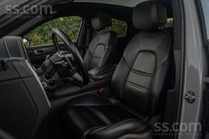 Pelēks Porsche Cayenne 2020 Rīga, ar dzinēja tilpumu 3.00 L un nobraukumu 131 tūkst. km par 65990 €, foto 20 vietnē AUTOMOTO.COM.LV
