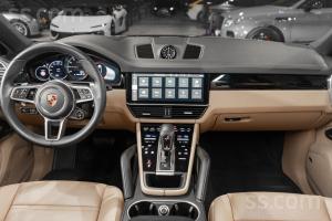 Grey Porsche Cayenne 2020 in Riga, with an engine capacity of 3.00 L and mileage of 99 thousand km for 68900 €, photo 11 on AUTOMOTO.COM.LV
