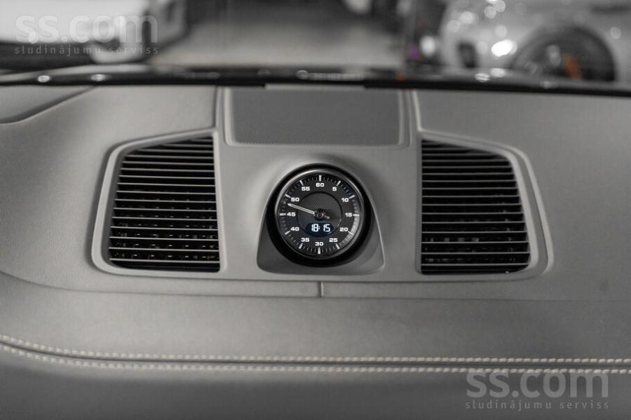 Grey Porsche Cayenne 2020 in Riga, with an engine capacity of 3.00 L and mileage of 99 thousand km for 68900 €, photo 28 on AUTOMOTO.COM.LV