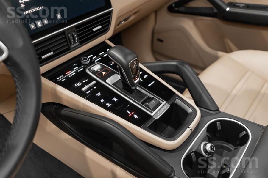 Grey Porsche Cayenne 2020 in Riga, with an engine capacity of 3.00 L and mileage of 99 thousand km for 68900 €, photo 32 on AUTOMOTO.COM.LV