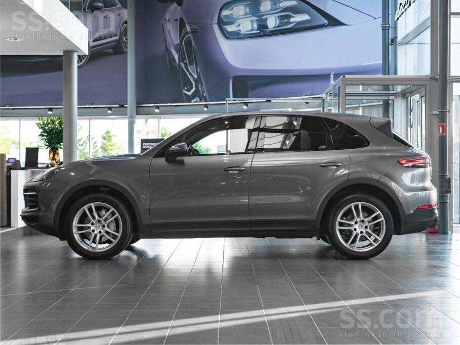 Pelēks Porsche Cayenne 2020 Rīga, ar dzinēja tilpumu 3.00 L un nobraukumu 153 tūkst. km par 44900 €, foto 3 vietnē AUTOMOTO.COM.LV