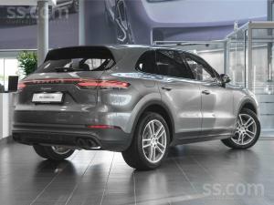 Pelēks Porsche Cayenne 2020 Rīga, ar dzinēja tilpumu 3.00 L un nobraukumu 153 tūkst. km par 44900 €, foto 4 vietnē AUTOMOTO.COM.LV