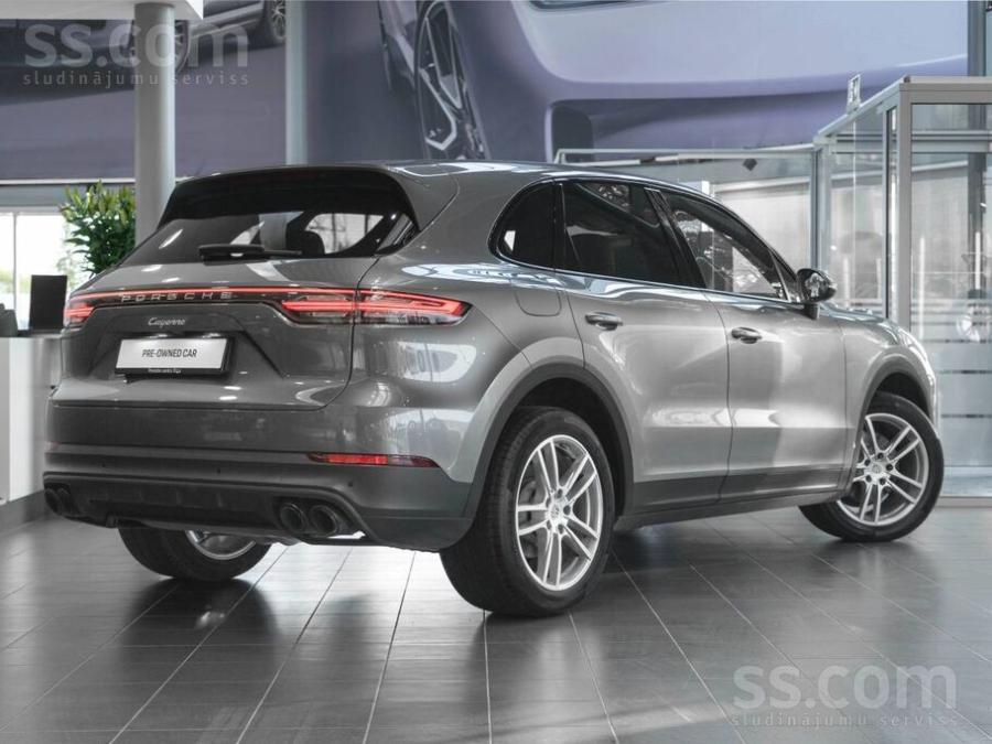 Pelēks Porsche Cayenne 2020 Rīga, ar dzinēja tilpumu 3.00 L un nobraukumu 153 tūkst. km par 44900 €, foto 4 vietnē AUTOMOTO.COM.LV