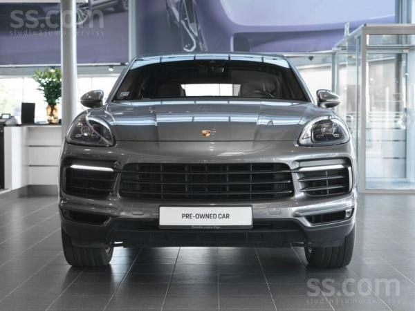 Grey Porsche Cayenne 2020 in Riga, with an engine capacity of 3.00 L and mileage of 153 thousand km for 44900 €, photo 8 on AUTOMOTO.COM.LV