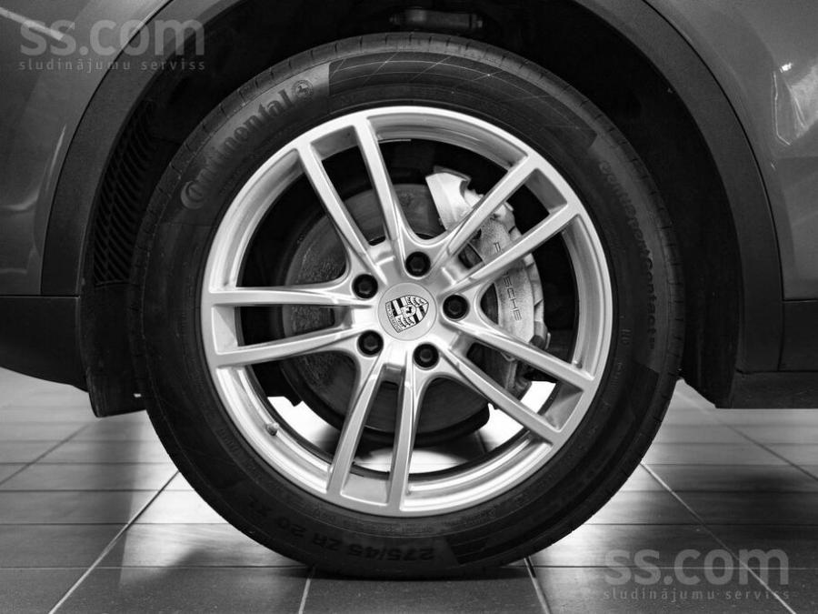 Pelēks Porsche Cayenne 2020 Rīga, ar dzinēja tilpumu 3.00 L un nobraukumu 153 tūkst. km par 44900 €, foto 16 vietnē AUTOMOTO.COM.LV