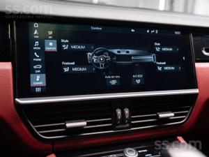 Pelēks Porsche Cayenne 2020 Rīga, ar dzinēja tilpumu 3.00 L un nobraukumu 153 tūkst. km par 44900 €, foto 22 vietnē AUTOMOTO.COM.LV