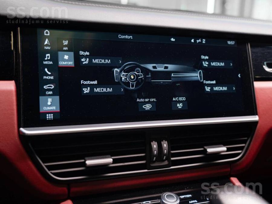 Pelēks Porsche Cayenne 2020 Rīga, ar dzinēja tilpumu 3.00 L un nobraukumu 153 tūkst. km par 44900 €, foto 22 vietnē AUTOMOTO.COM.LV