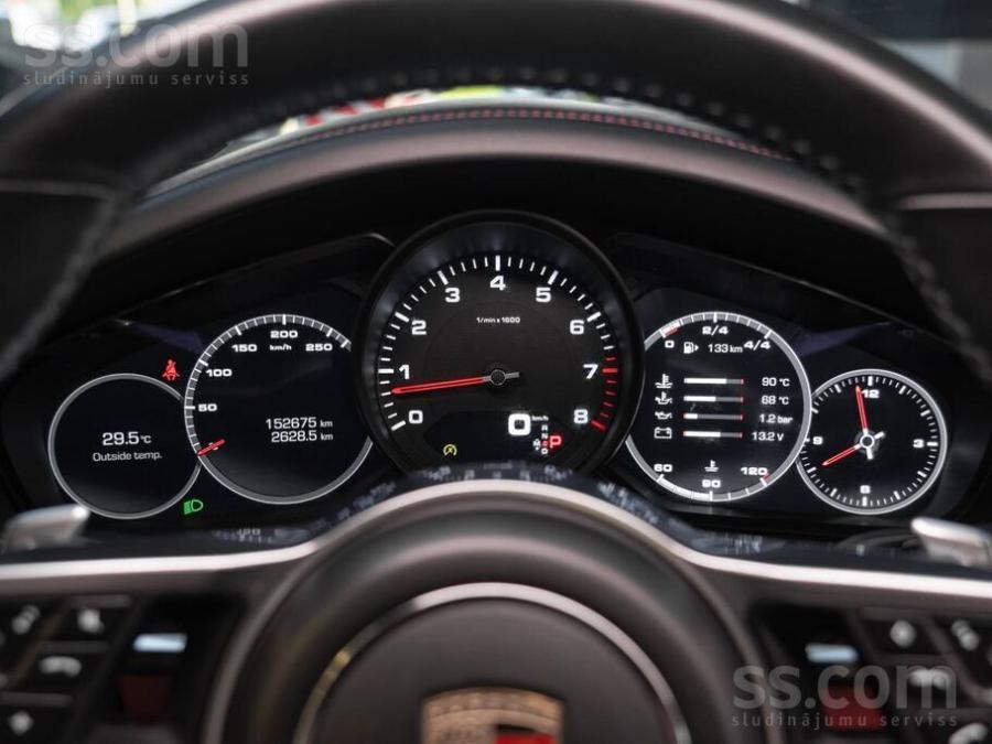Pelēks Porsche Cayenne 2020 Rīga, ar dzinēja tilpumu 3.00 L un nobraukumu 153 tūkst. km par 44900 €, foto 29 vietnē AUTOMOTO.COM.LV