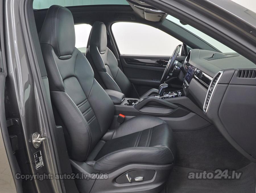 Pelēks Porsche Cayenne 2020 Tallina, ar dzinēja tilpumu 3.00 L un nobraukumu 75 tūkst. km par 64500 €, foto 12 vietnē AUTOMOTO.COM.LV