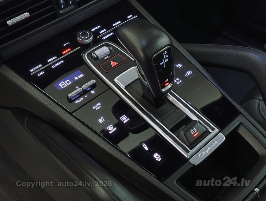 Pelēks Porsche Cayenne 2020 Tallina, ar dzinēja tilpumu 3.00 L un nobraukumu 75 tūkst. km par 64500 €, foto 19 vietnē AUTOMOTO.COM.LV