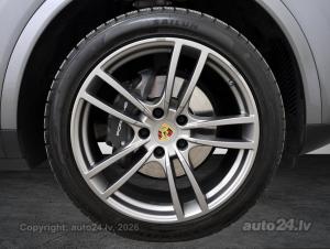 Pelēks Porsche Cayenne 2020 Tallina, ar dzinēja tilpumu 3.00 L un nobraukumu 75 tūkst. km par 64500 €, foto 21 vietnē AUTOMOTO.COM.LV