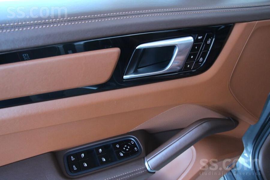 Pelēks Porsche Cayenne 2020 Rīga, ar dzinēja tilpumu 4.00 L un nobraukumu 121 tūkst. km par 63000 €, foto 10 vietnē AUTOMOTO.COM.LV