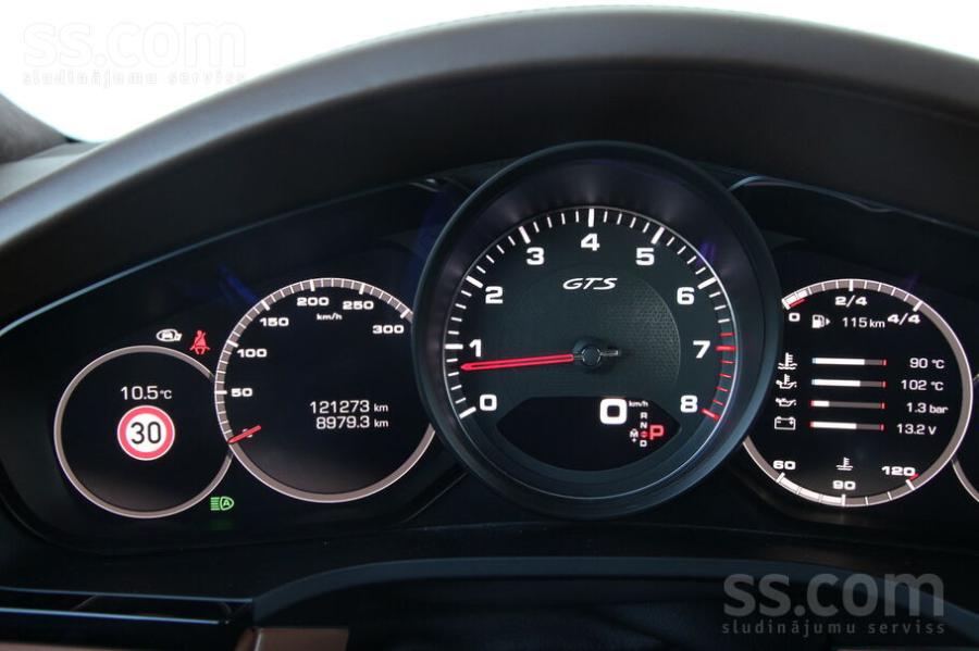Pelēks Porsche Cayenne 2020 Rīga, ar dzinēja tilpumu 4.00 L un nobraukumu 121 tūkst. km par 63000 €, foto 25 vietnē AUTOMOTO.COM.LV