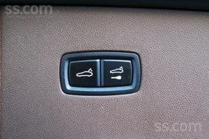 Pelēks Porsche Cayenne 2020 Rīga, ar dzinēja tilpumu 4.00 L un nobraukumu 121 tūkst. km par 63000 €, foto 32 vietnē AUTOMOTO.COM.LV