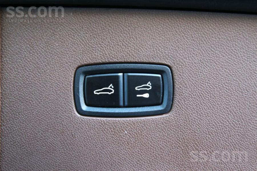 Pelēks Porsche Cayenne 2020 Rīga, ar dzinēja tilpumu 4.00 L un nobraukumu 121 tūkst. km par 63000 €, foto 32 vietnē AUTOMOTO.COM.LV