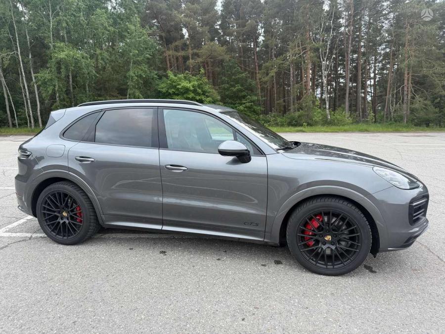 Pelēks Porsche Cayenne 2020 Klaipėda, ar dzinēja tilpumu 4.00 L un nobraukumu 185 tūkst. km par 45300 €, foto 8 vietnē AUTOMOTO.COM.LV