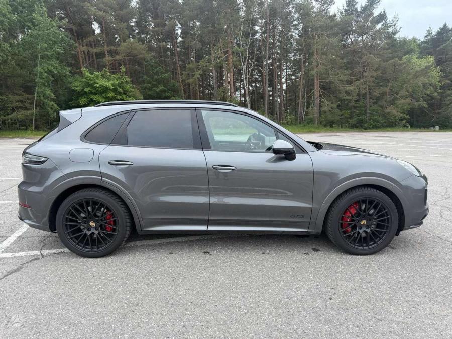 Pelēks Porsche Cayenne 2020 Klaipėda, ar dzinēja tilpumu 4.00 L un nobraukumu 185 tūkst. km par 45300 €, foto 9 vietnē AUTOMOTO.COM.LV