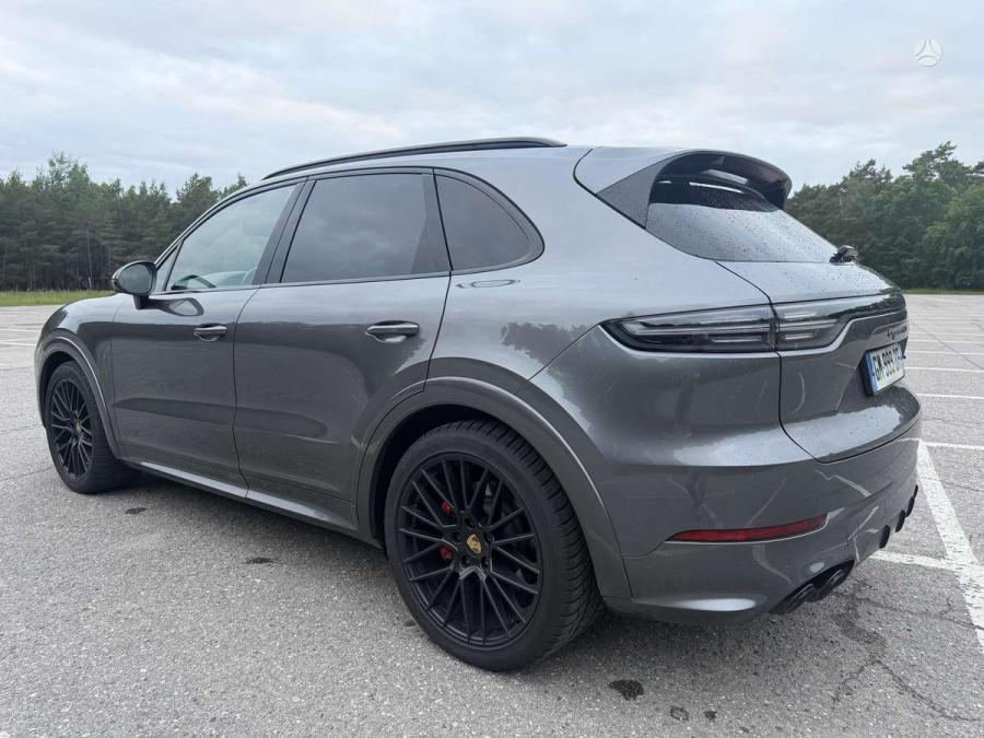 Pelēks Porsche Cayenne 2020 Klaipėda, ar dzinēja tilpumu 4.00 L un nobraukumu 185 tūkst. km par 45300 €, foto 12 vietnē AUTOMOTO.COM.LV