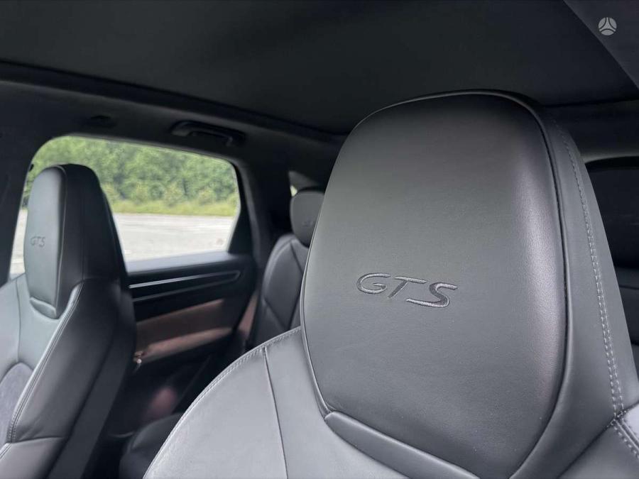 Pelēks Porsche Cayenne 2020 Klaipėda, ar dzinēja tilpumu 4.00 L un nobraukumu 185 tūkst. km par 45300 €, foto 17 vietnē AUTOMOTO.COM.LV