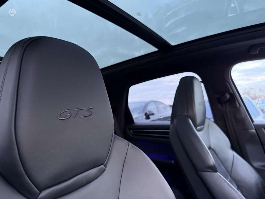 Pelēks Porsche Cayenne 2020 Klaipėda, ar dzinēja tilpumu 4.00 L un nobraukumu 185 tūkst. km par 45300 €, foto 22 vietnē AUTOMOTO.COM.LV