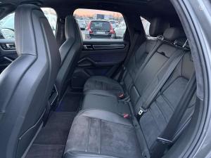 Pelēks Porsche Cayenne 2020 Klaipėda, ar dzinēja tilpumu 4.00 L un nobraukumu 185 tūkst. km par 45300 €, foto 24 vietnē AUTOMOTO.COM.LV