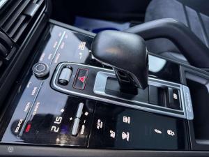Pelēks Porsche Cayenne 2020 Klaipėda, ar dzinēja tilpumu 4.00 L un nobraukumu 185 tūkst. km par 45300 €, foto 25 vietnē AUTOMOTO.COM.LV