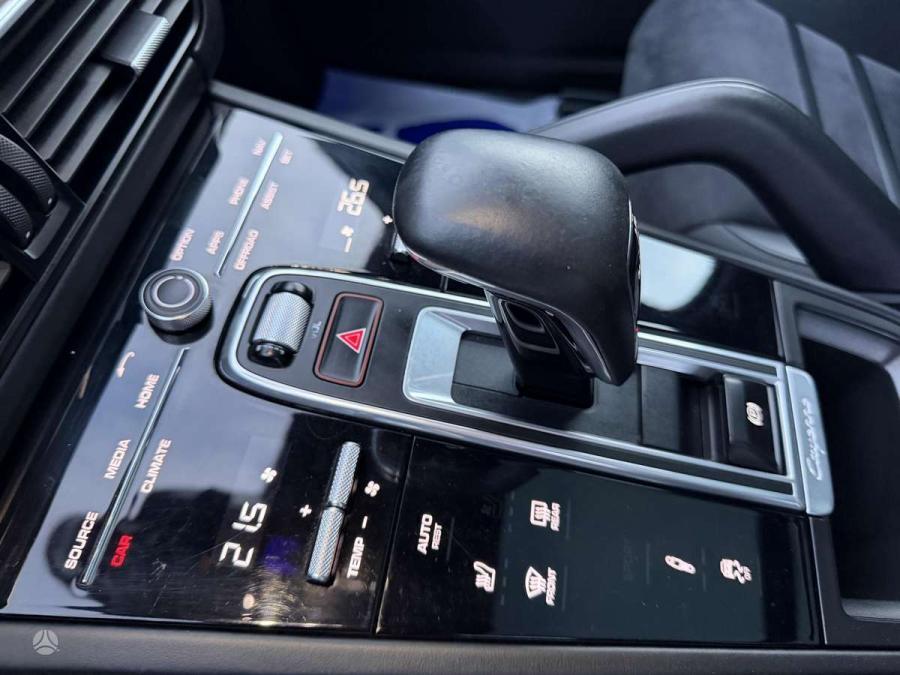 Pelēks Porsche Cayenne 2020 Klaipėda, ar dzinēja tilpumu 4.00 L un nobraukumu 185 tūkst. km par 45300 €, foto 25 vietnē AUTOMOTO.COM.LV