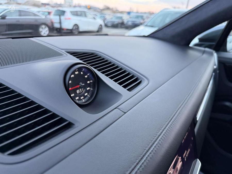 Pelēks Porsche Cayenne 2020 Klaipėda, ar dzinēja tilpumu 4.00 L un nobraukumu 185 tūkst. km par 45300 €, foto 26 vietnē AUTOMOTO.COM.LV