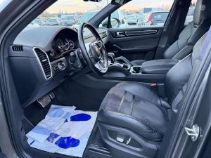 Pelēks Porsche Cayenne 2020 Klaipėda, ar dzinēja tilpumu 4.00 L un nobraukumu 185 tūkst. km par 45300 €, foto 36 vietnē AUTOMOTO.COM.LV