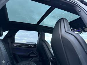 Pelēks Porsche Cayenne 2020 Klaipėda, ar dzinēja tilpumu 4.00 L un nobraukumu 185 tūkst. km par 45300 €, foto 37 vietnē AUTOMOTO.COM.LV